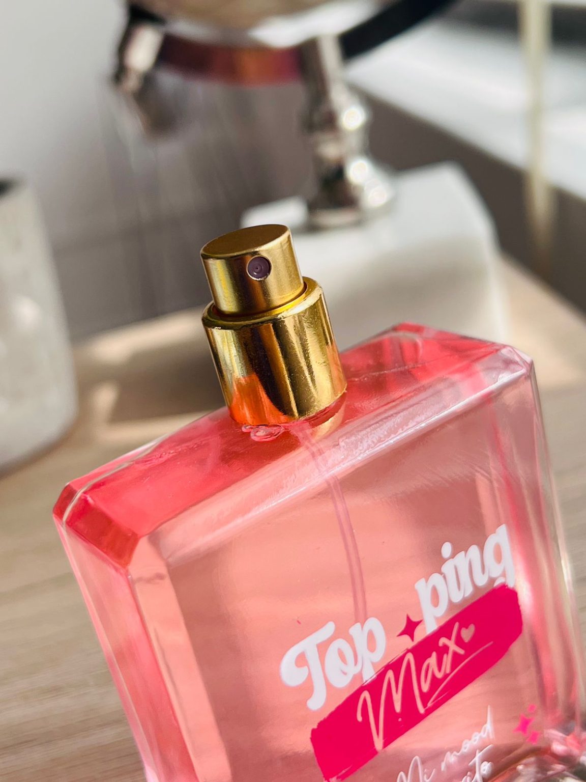 PERFUME TOPPING MAX – Mar Azul Maquillaje